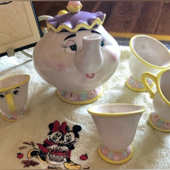 Disney | Kitchen | Vintage Disney Mrs Potts Beauty The Beast Teapot And ...